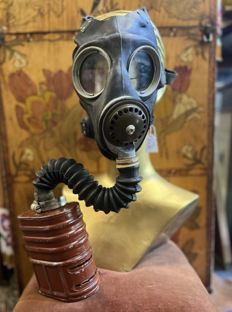 Gas Mask | DOLLY PYTHON