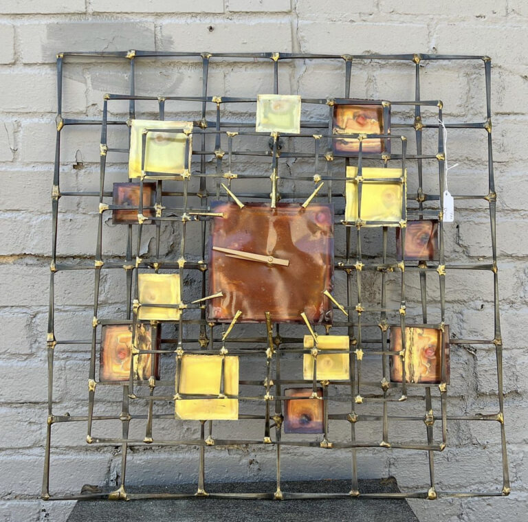 clocks | DOLLY PYTHON