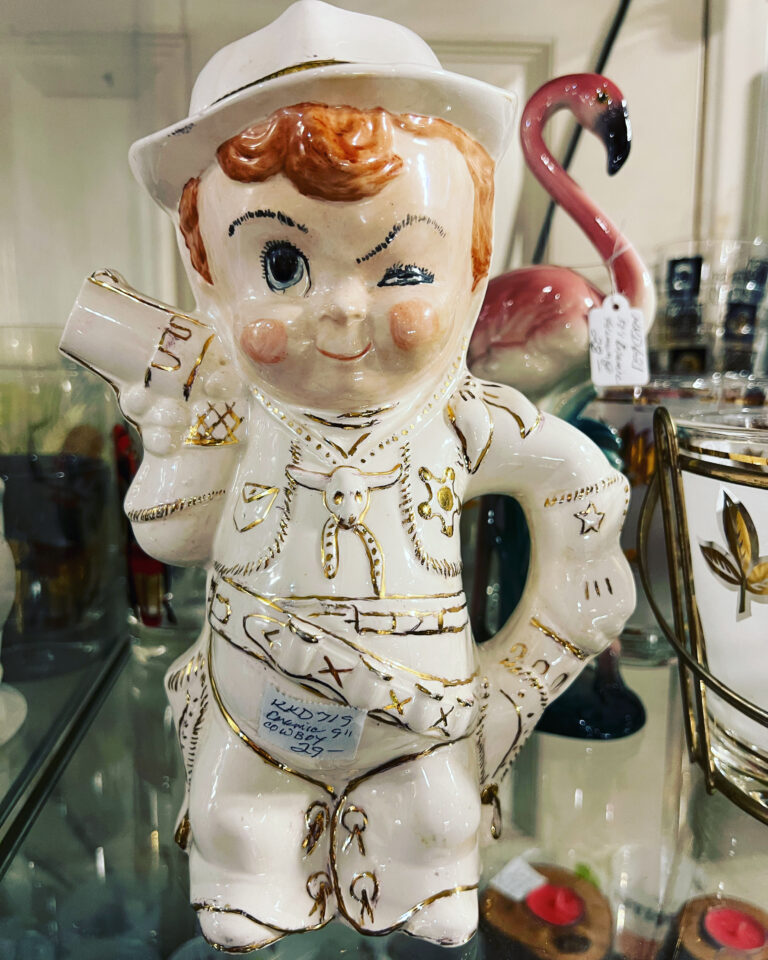 kitsch | DOLLY PYTHON